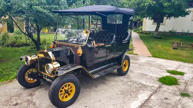 Electric cars, Electric sightseeing bus, Vintage car Manufacturer ...